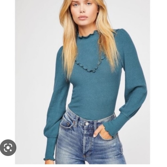 Free People | Tops | Free People Black Ribbed Ruffle Ballon Sleeves ...